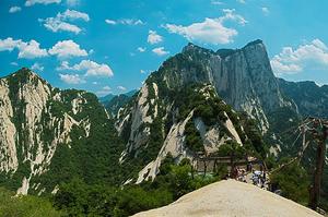 Cliff Side Plank Path of Mount Hua (Huashan)