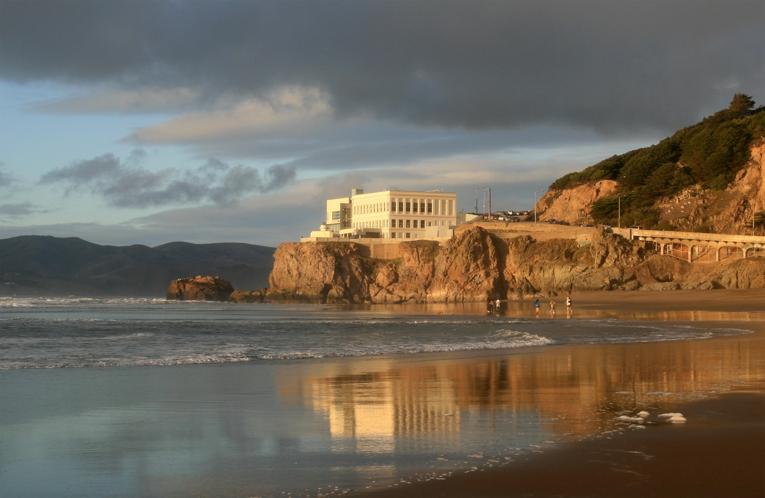 After more than a century, San Francisco’s iconic Cliff House ...
