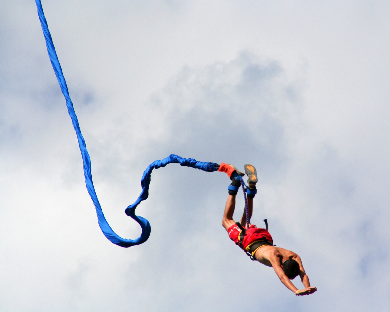 Top 10 Bungee Jumps in the World