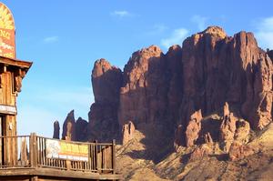 Goldfield (Mammoth Gold Mine)