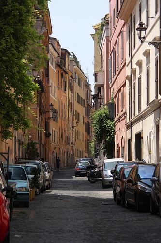 Hike Rome Neighborhood Walk: Historic Ponte, Parione, and Regola