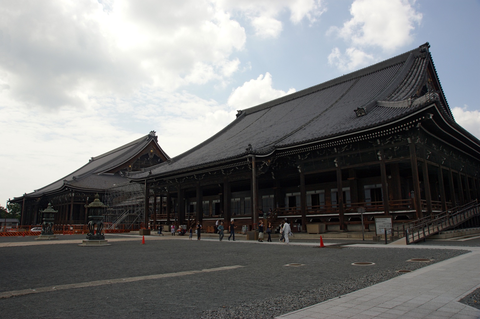 Nishi Honganji Temple
