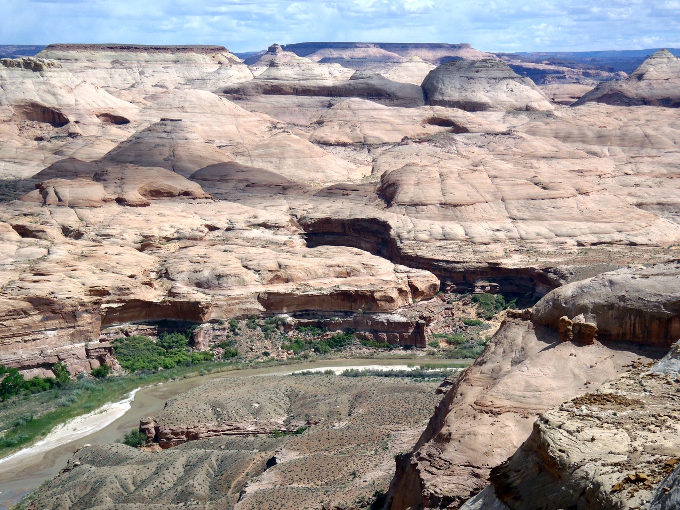 Robbers Roost Slot Canyons