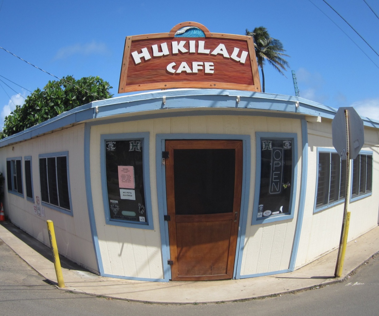 Hukilau Cafe