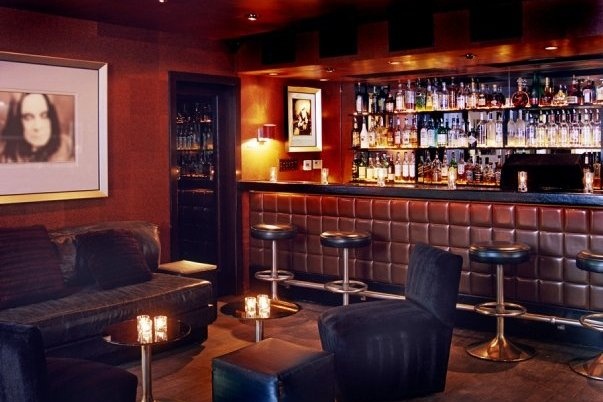 Bar 1200