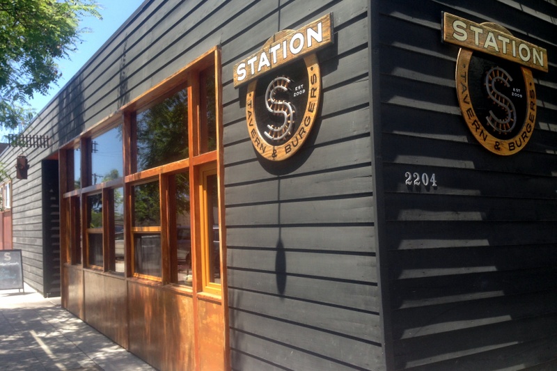 Station Tavern & Burgers (South Park)