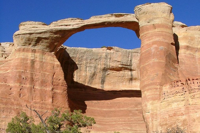 East Rim Arch (Akiti Arch or Centennial Arch)