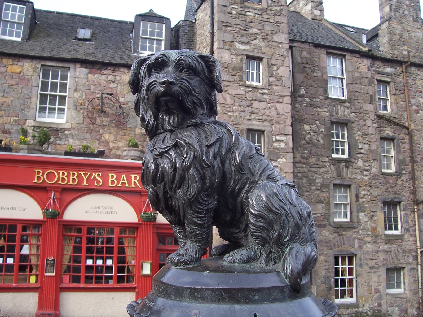 Greyfriar's Bobby Statue