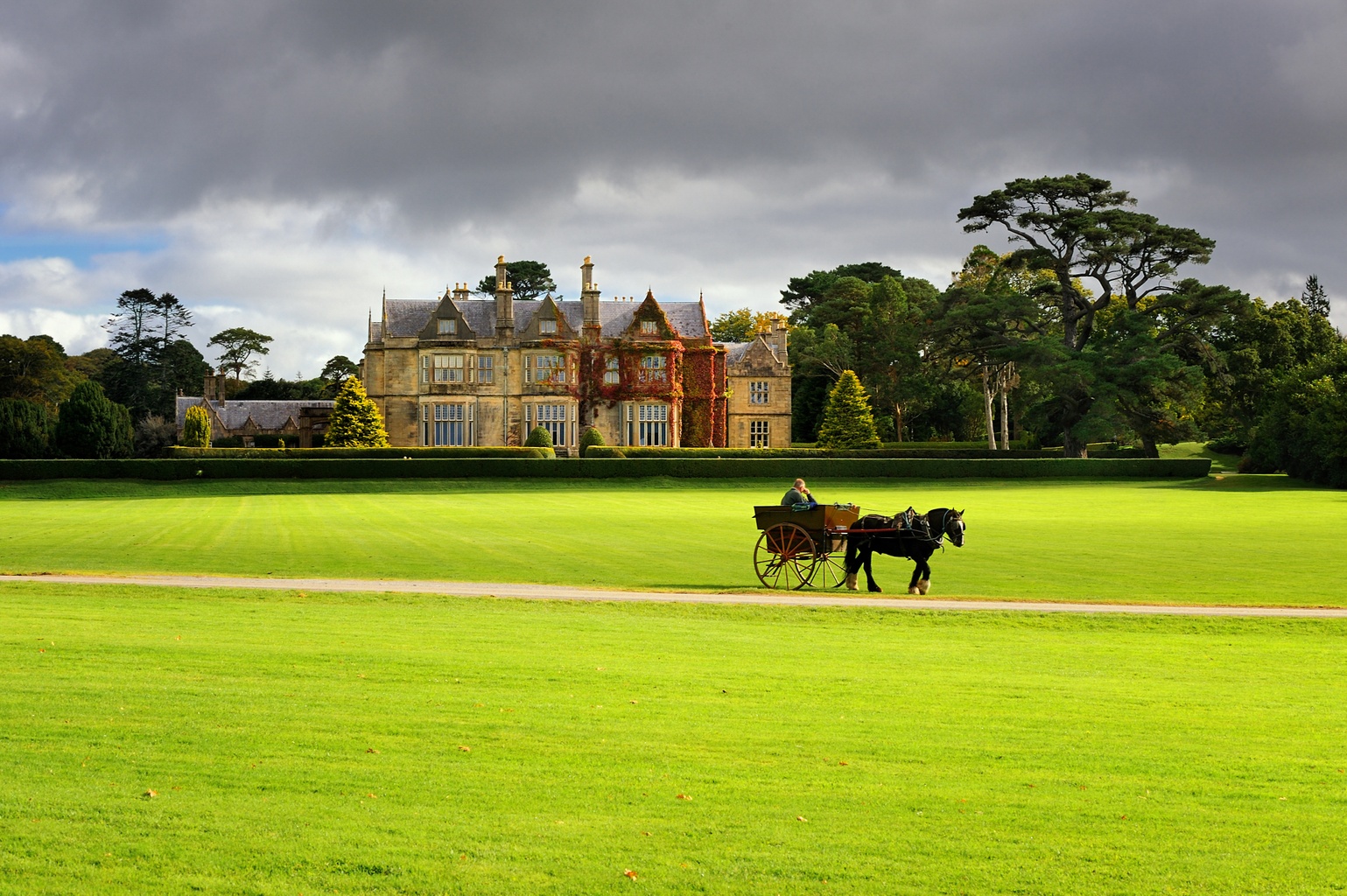 Muckross House
