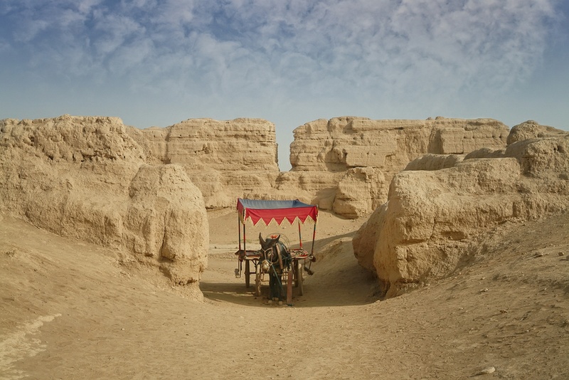 Silk Roads: the Routes Network of Chang'an-Tianshan Corridor