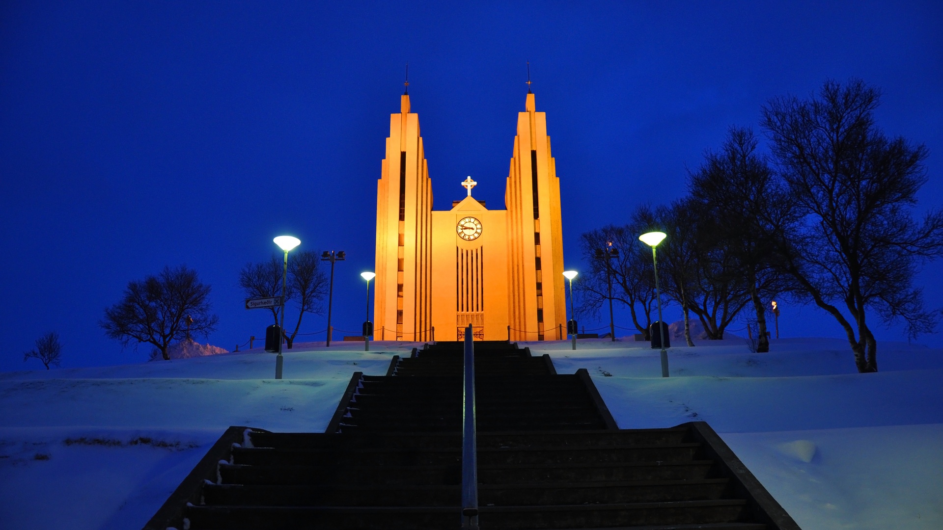 Akureyrarkirkja (The Church of Akureyri)