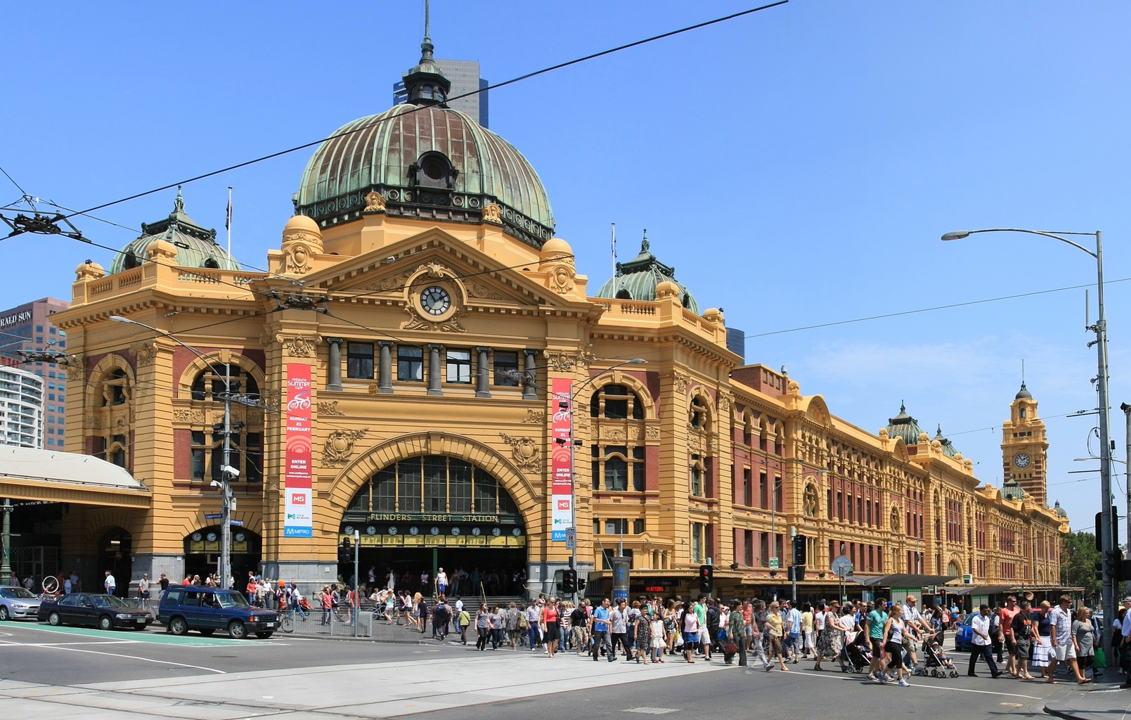 Flinders Street Railway Station
