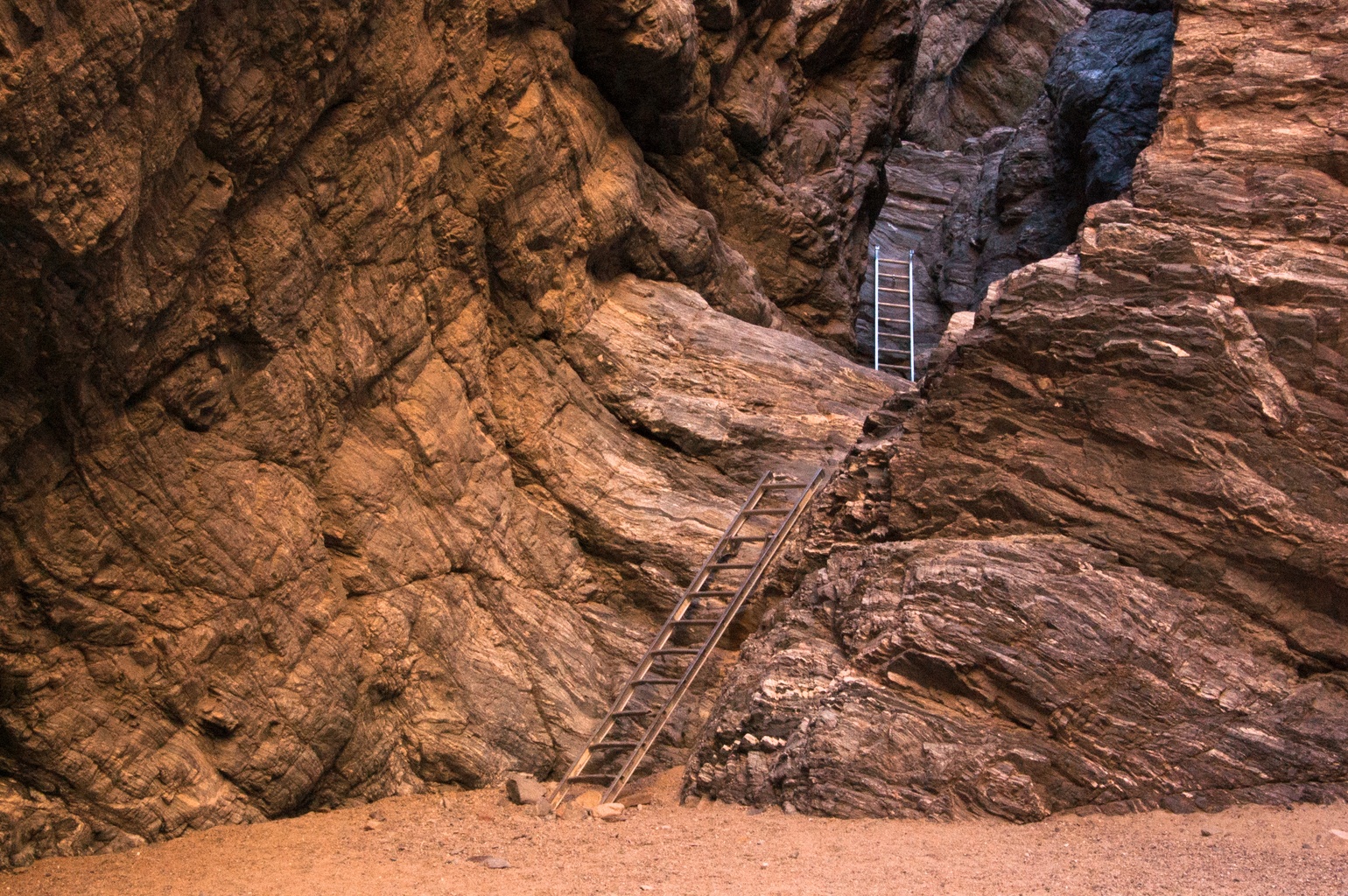 Painted Canyons (Ladder Canyons)