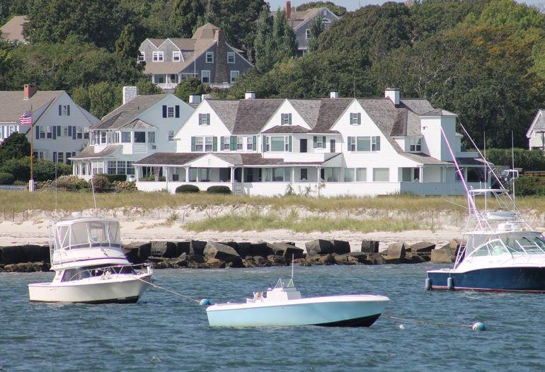 Autumn in Cape Cod: Fall Foliage Day-Trip from Boston with Harbor Cruise