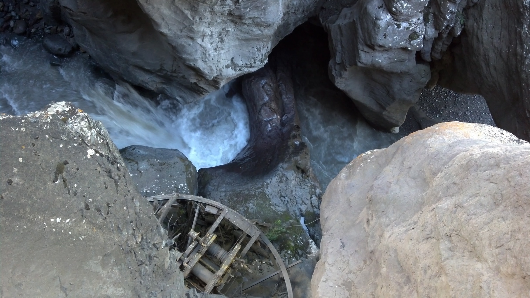 Box Canyon Falls