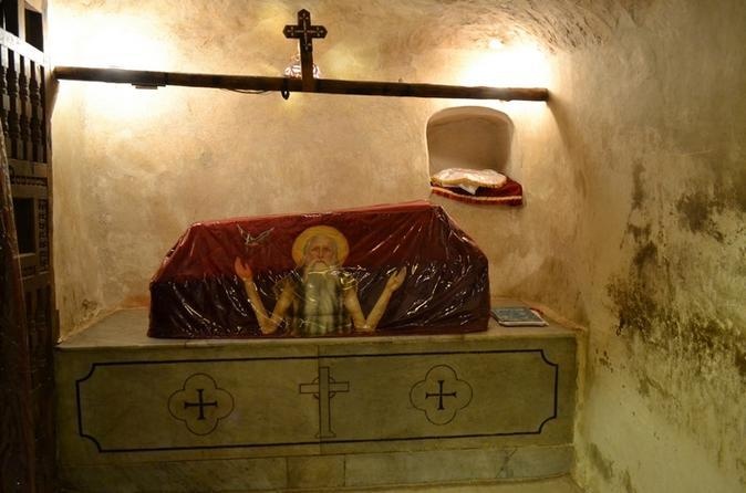 Private Full-Day Red Sea Monasteries Tour from Hurghada