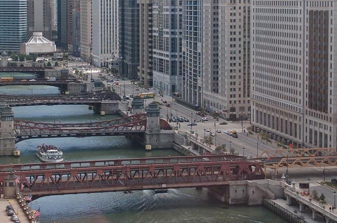 Chicago River Walking Tour