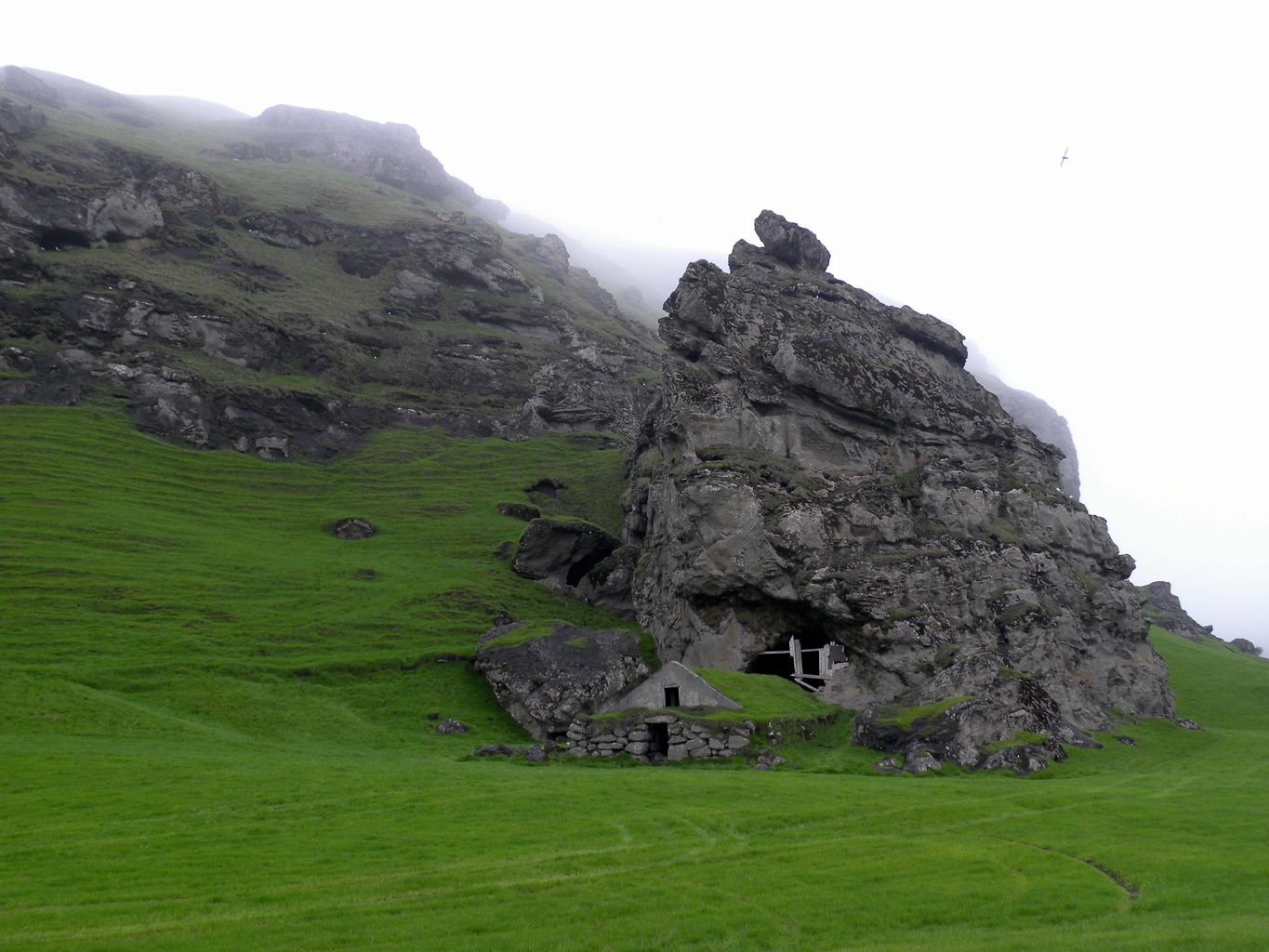 Rutshellir Cave
