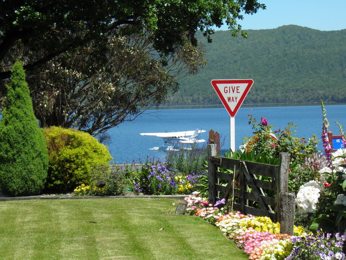 Lakefront Lodge