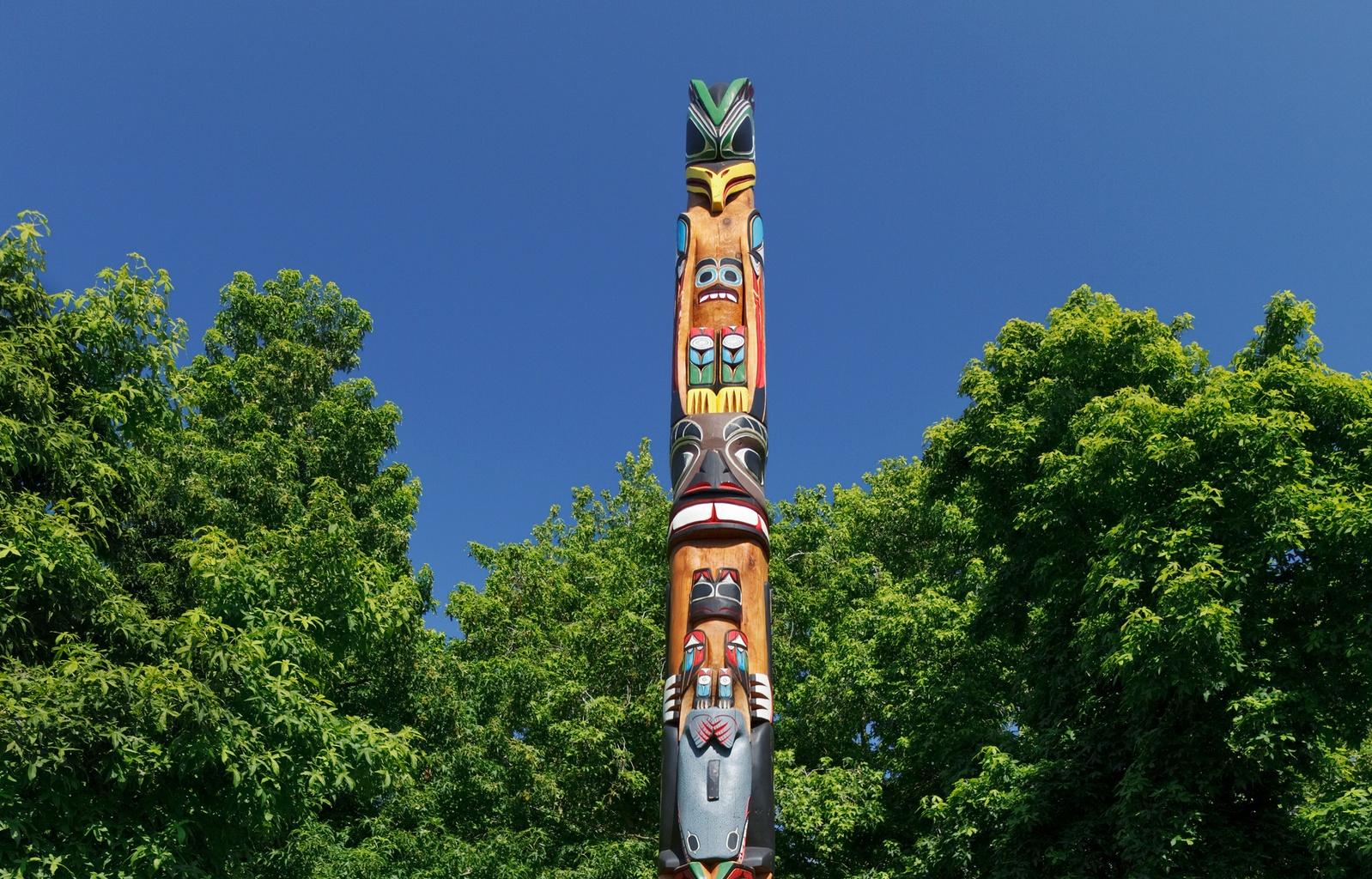 John T. Williams Honor Totem Pole