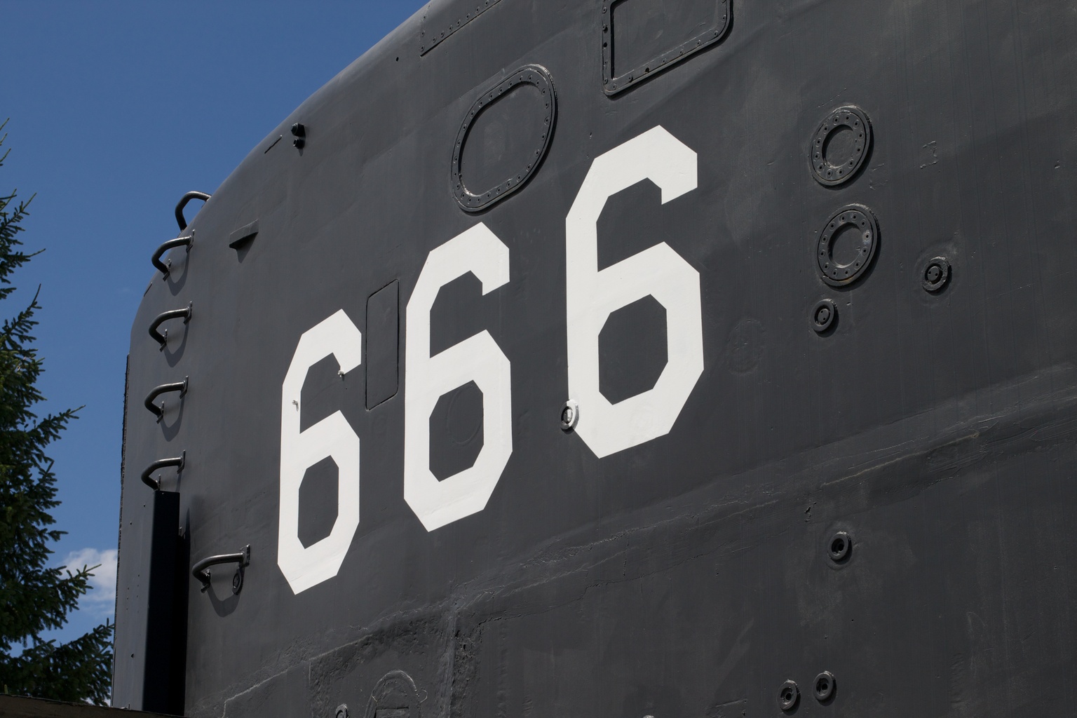 Sail of The Devil Boat (USS Hawkbill (SSN-666))