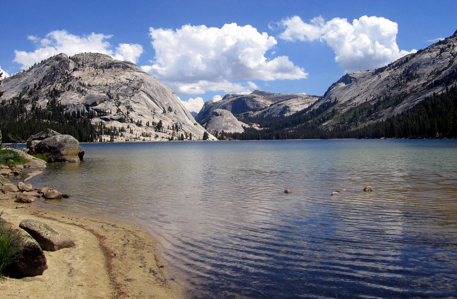 Tenaya Lake Picnic Area