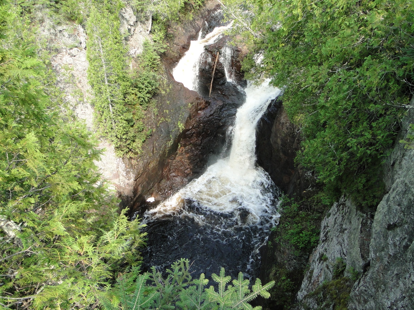 The Devil's Kettle Falls
