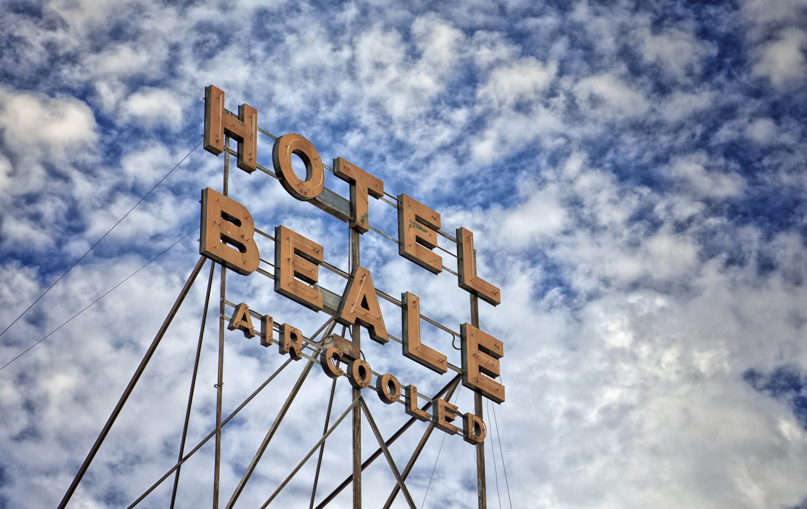 Beale Hotel Sign