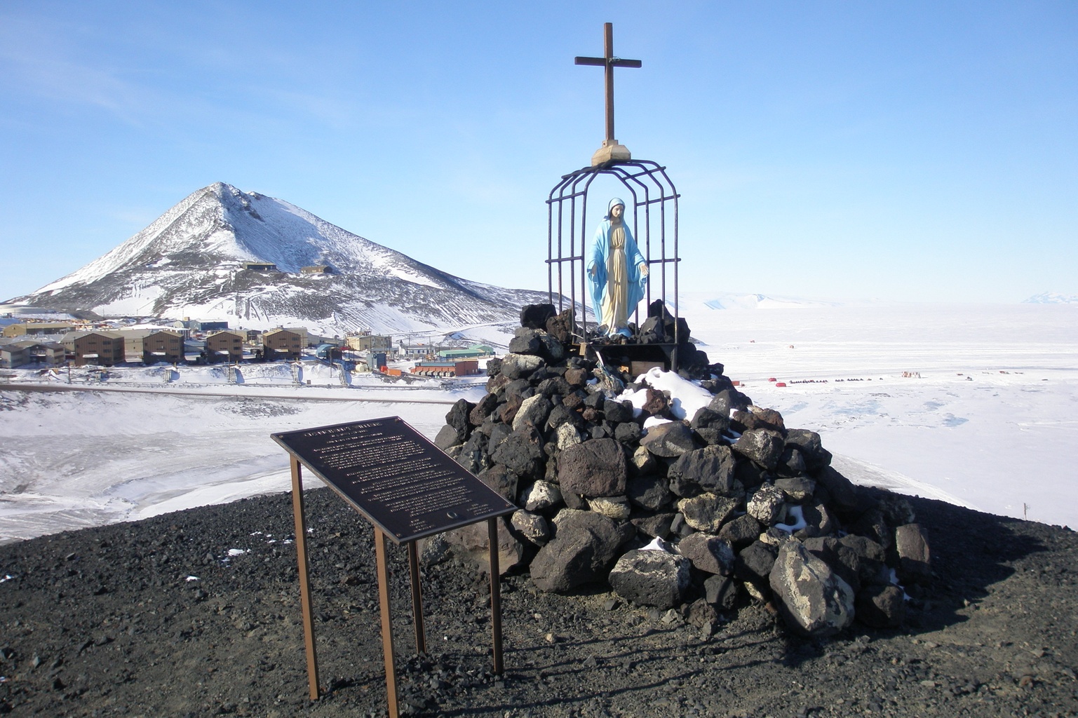 Roll Cage Mary & Vince's Cross at Hut Point