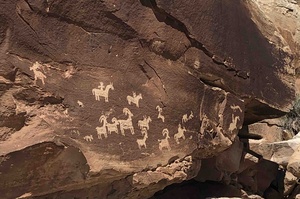 Wolfe Ranch Petroglyphs (Turnbow Cabin)