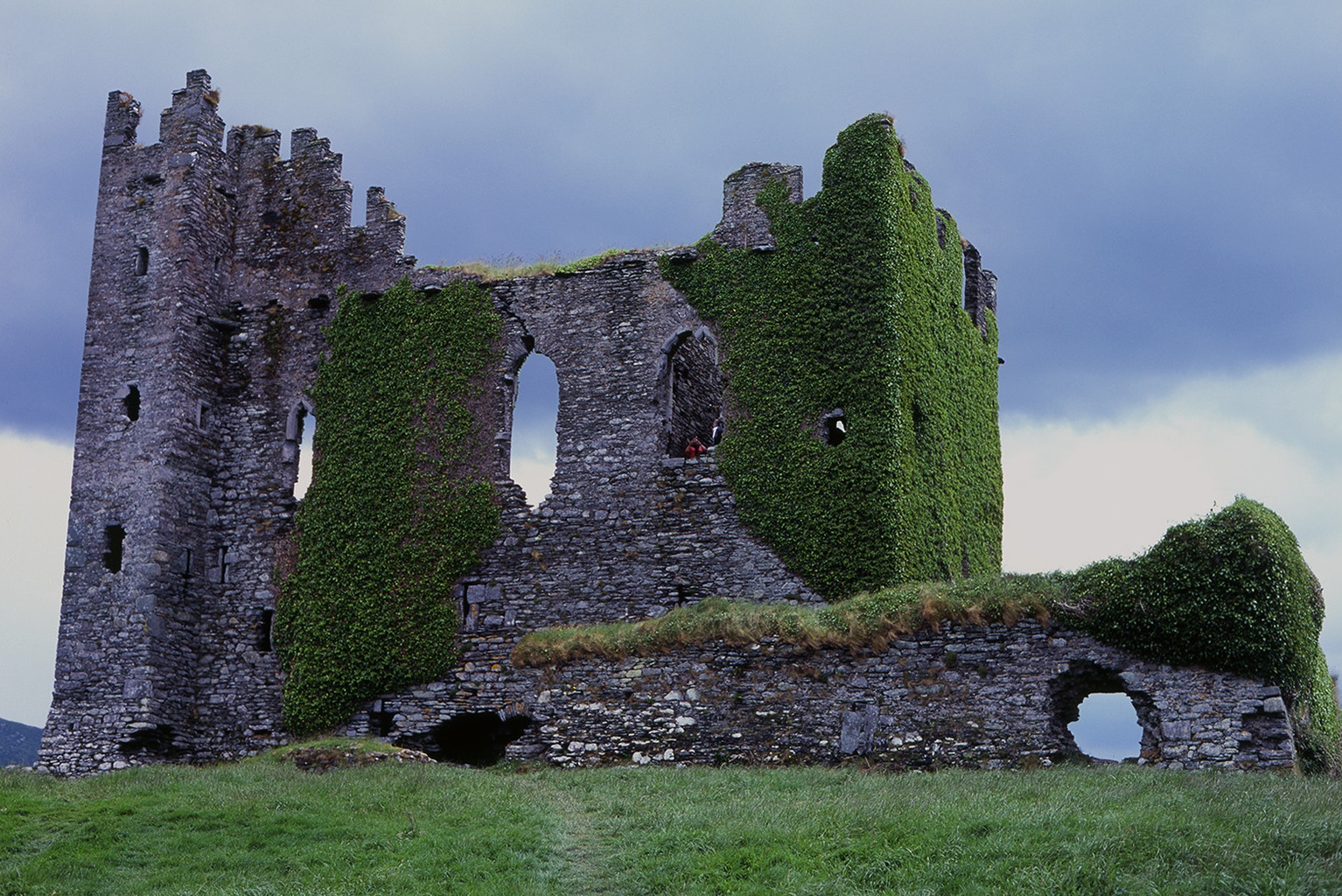 Ballycarbery Castle