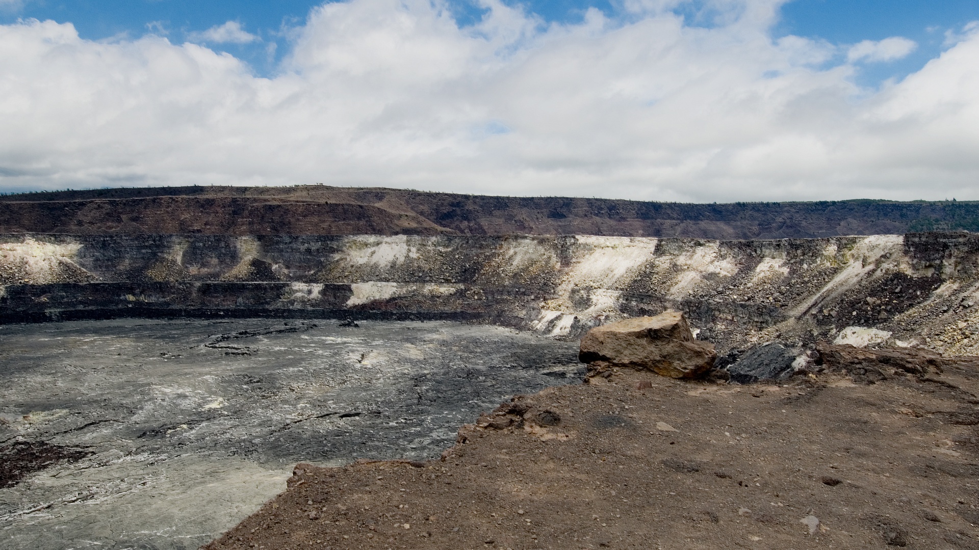 Visitor crosses barrier and falls 70 feet into the Kilauea volcano's crater