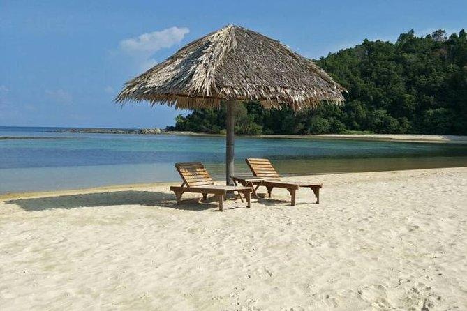 Little Dinawan Island