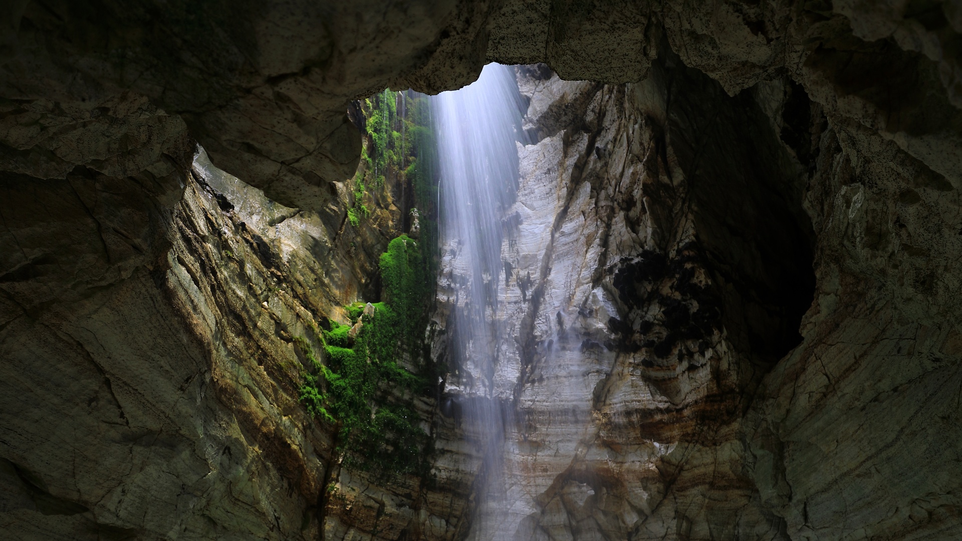 Trollkirka Caves (Troll Church)