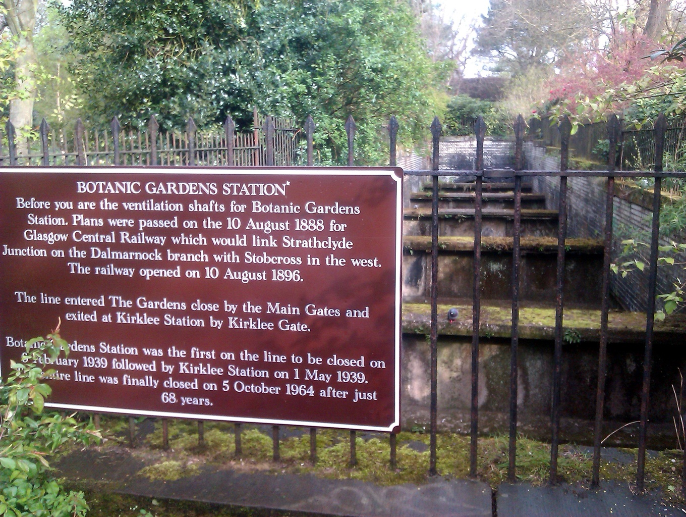 Botanic Gardens Underground Station