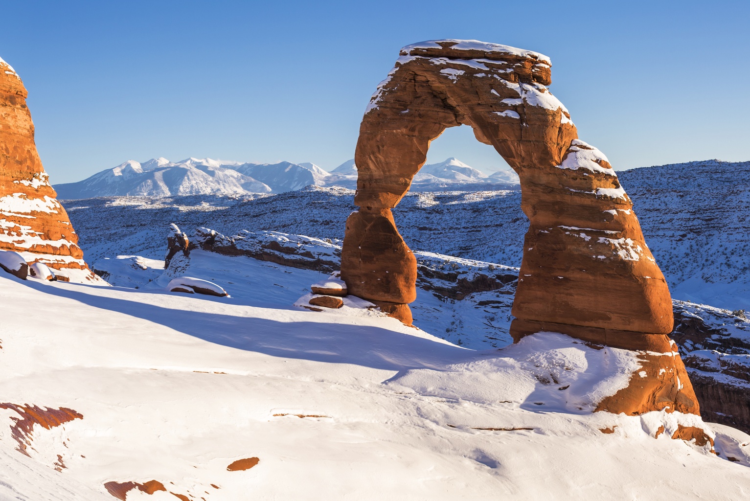 2 dead, 1 injured after fall near Delicate Arch in Utah