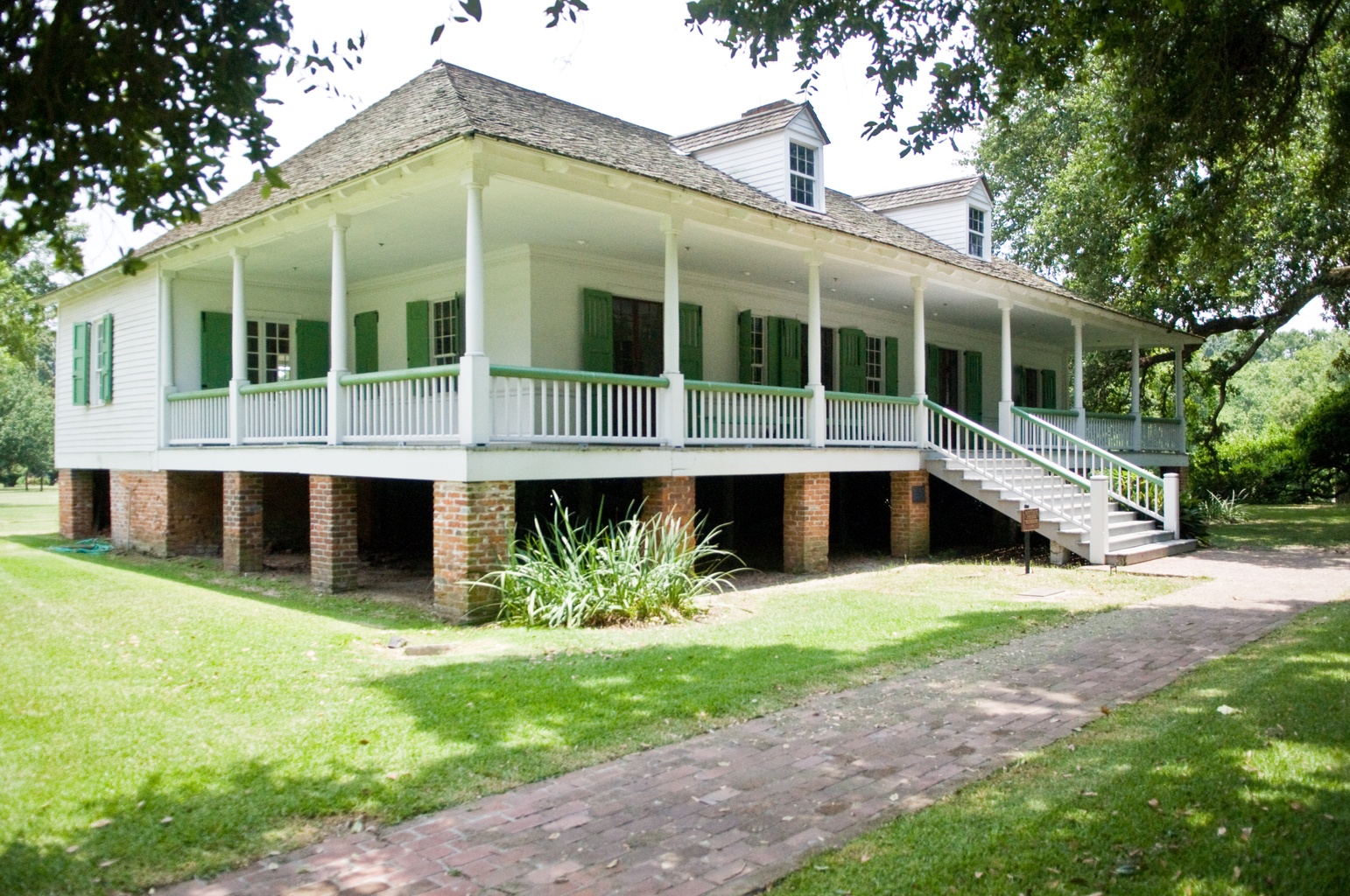 Magnolia Plantation (Derry)