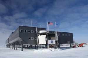 South Pole & Amundsen-Scott Station