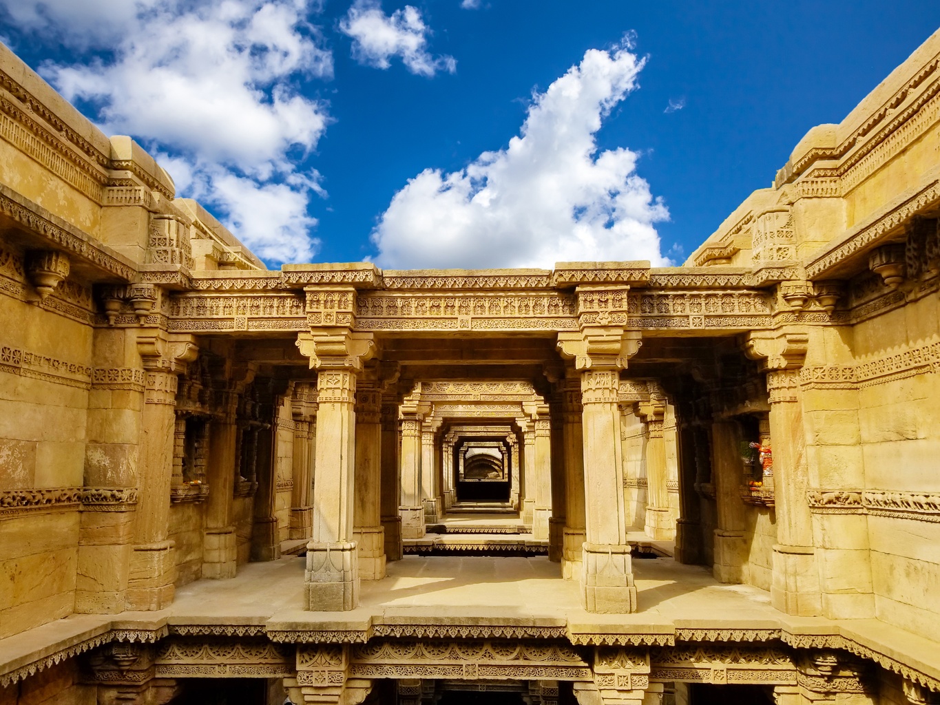 Dada Harir Stepwell