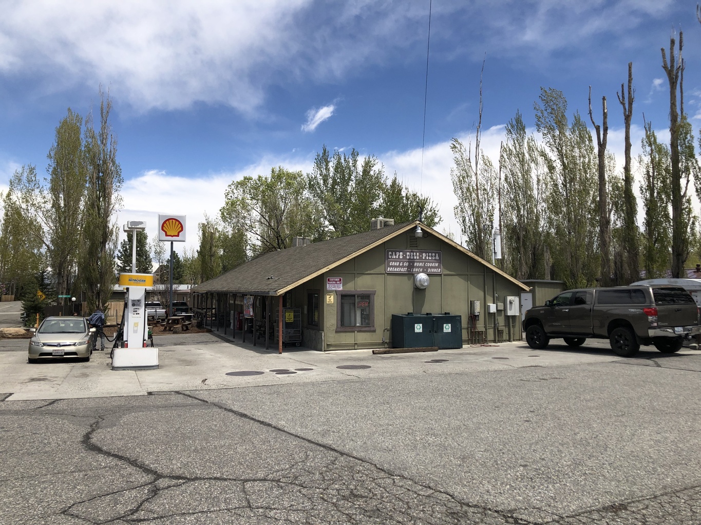 Crowley Lake General Store
