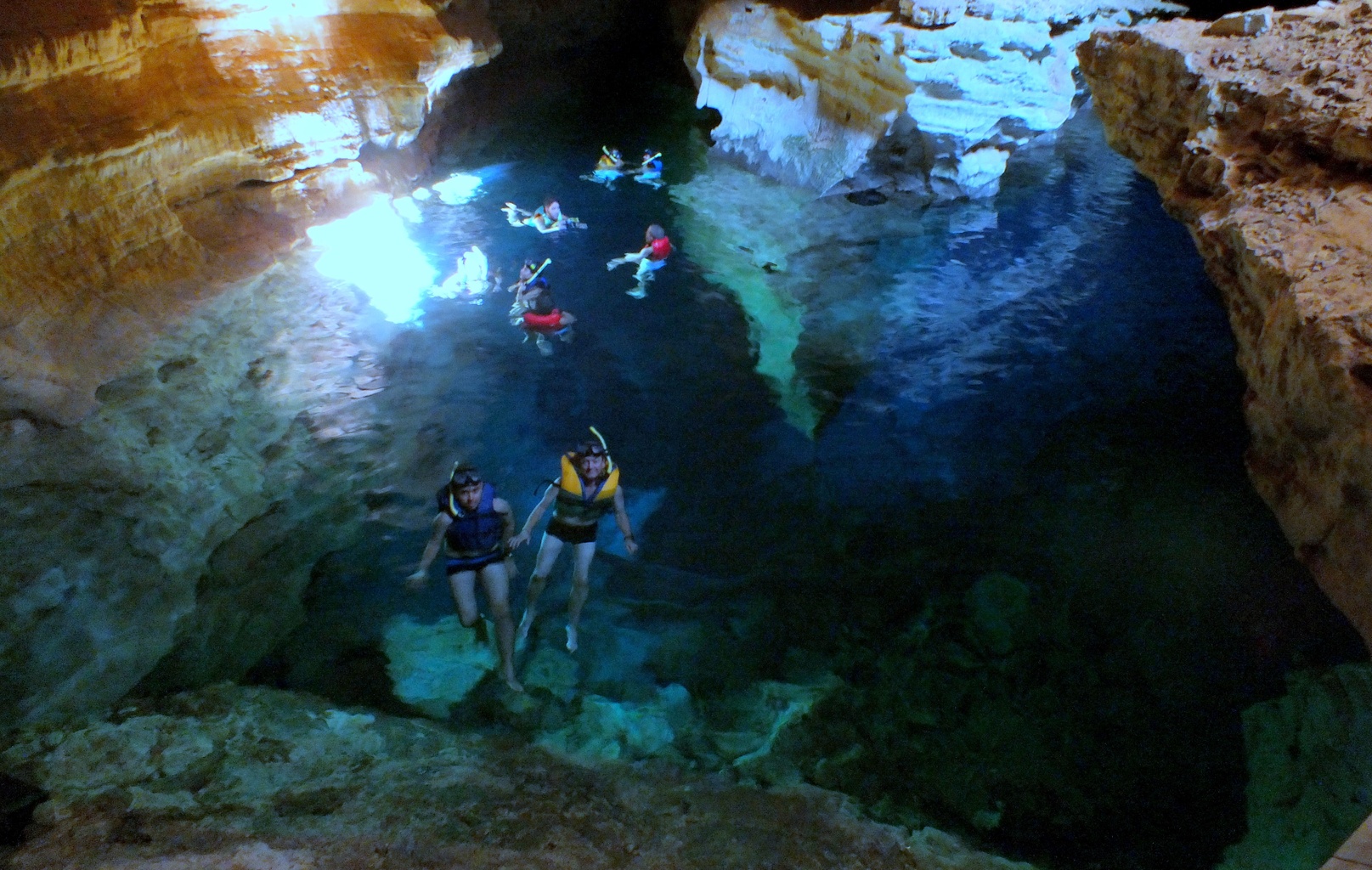 Poço Azul (Blue Pool)
