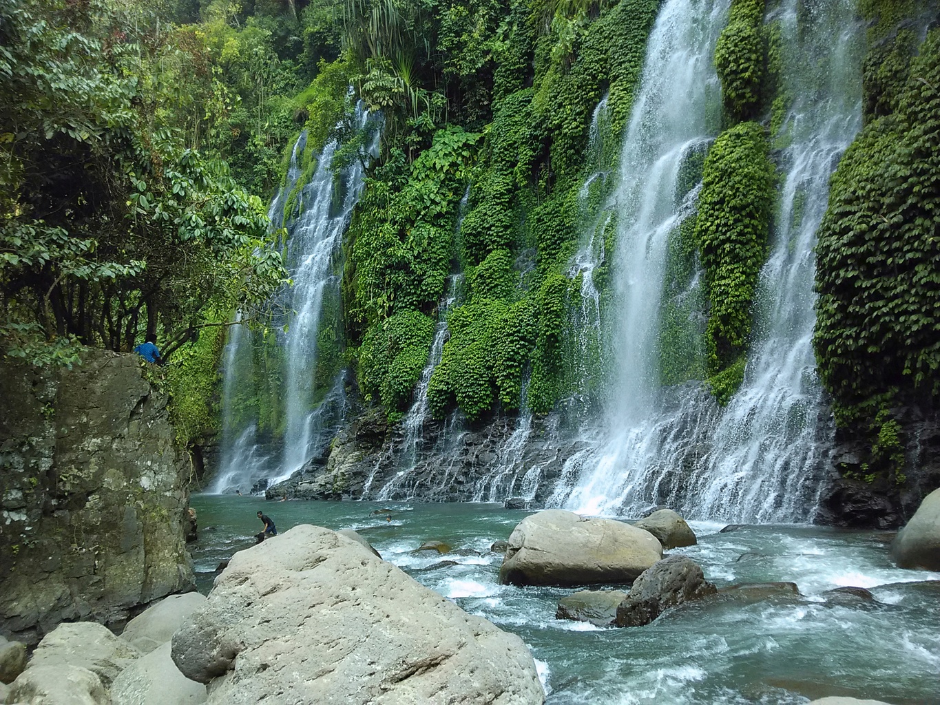 Curup Maung Waterfalls