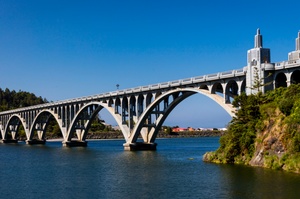 Isaac Lee Patterson Bridge