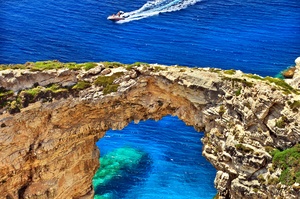 Tripitos Arch (Paxos)