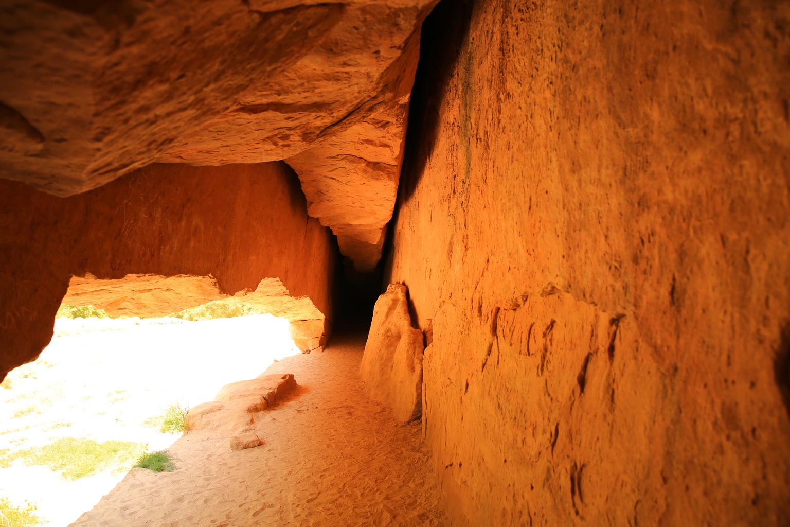 Whispering Cave & Wall
