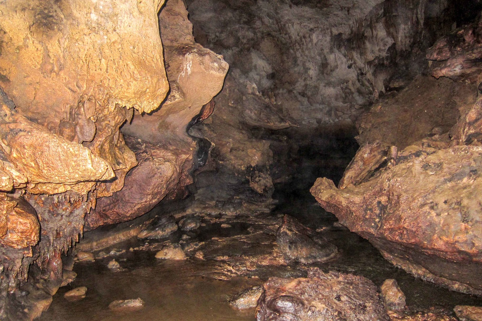 Sumalsag Cave