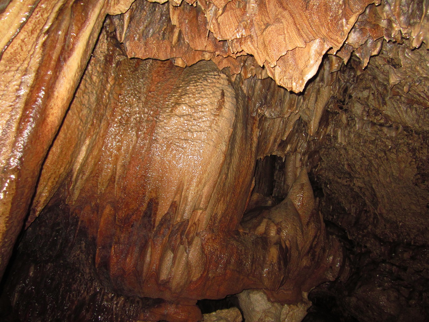 Pilar Caves