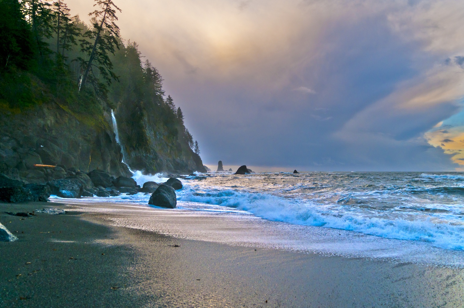 Third Beach Falls (Strawberry Bay Falls)