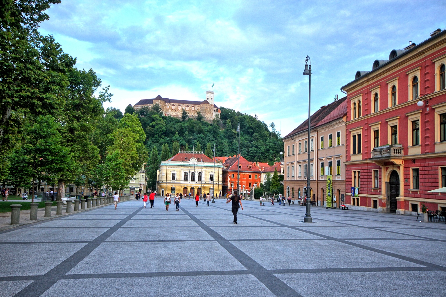 Green Promenade along Vegova Street