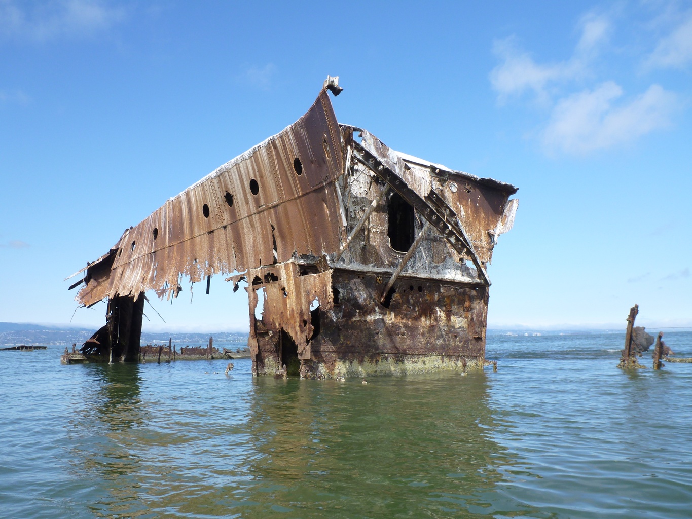 USS Thompson (DD-305) (South Bay Wreck)